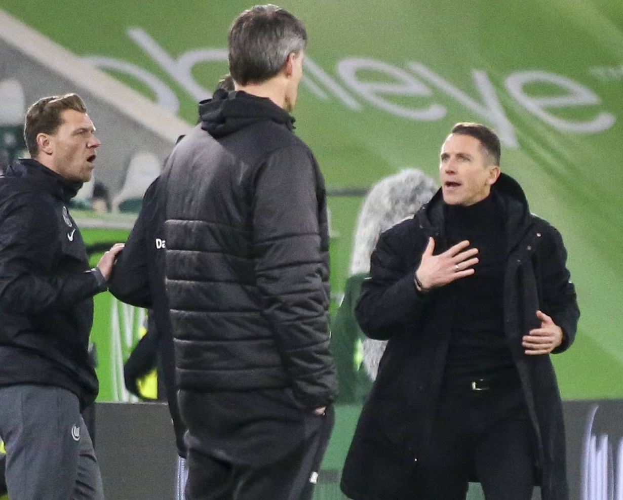 Harte Kritik an VfL-Coach Bauer wegen Geste im St. Pauli-Spiel | MOPO